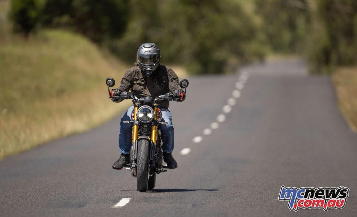 Triumph Speed 400 Review | Motorcycle Test | MCNews