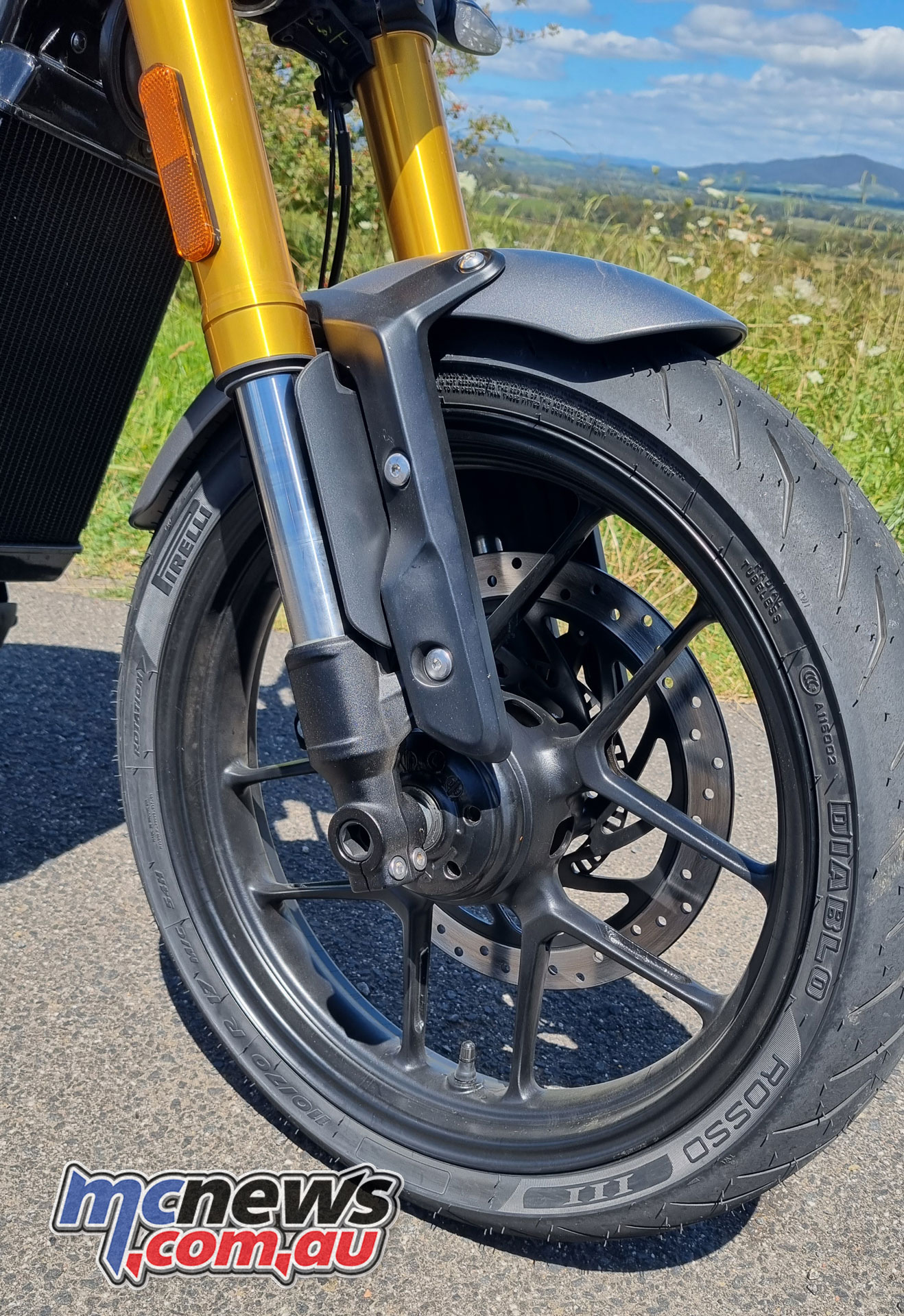 Triumph Speed 400 Review | Motorcycle Test | MCNews