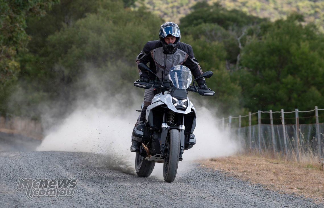 BMW R 1300 GS Pure Review - Motorcycle Test | MCNews