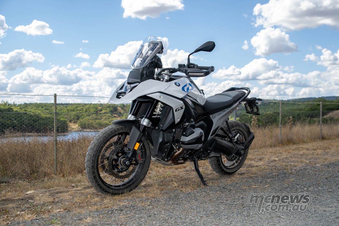 BMW R 1300 GS Pure Review - Motorcycle Test | MCNews