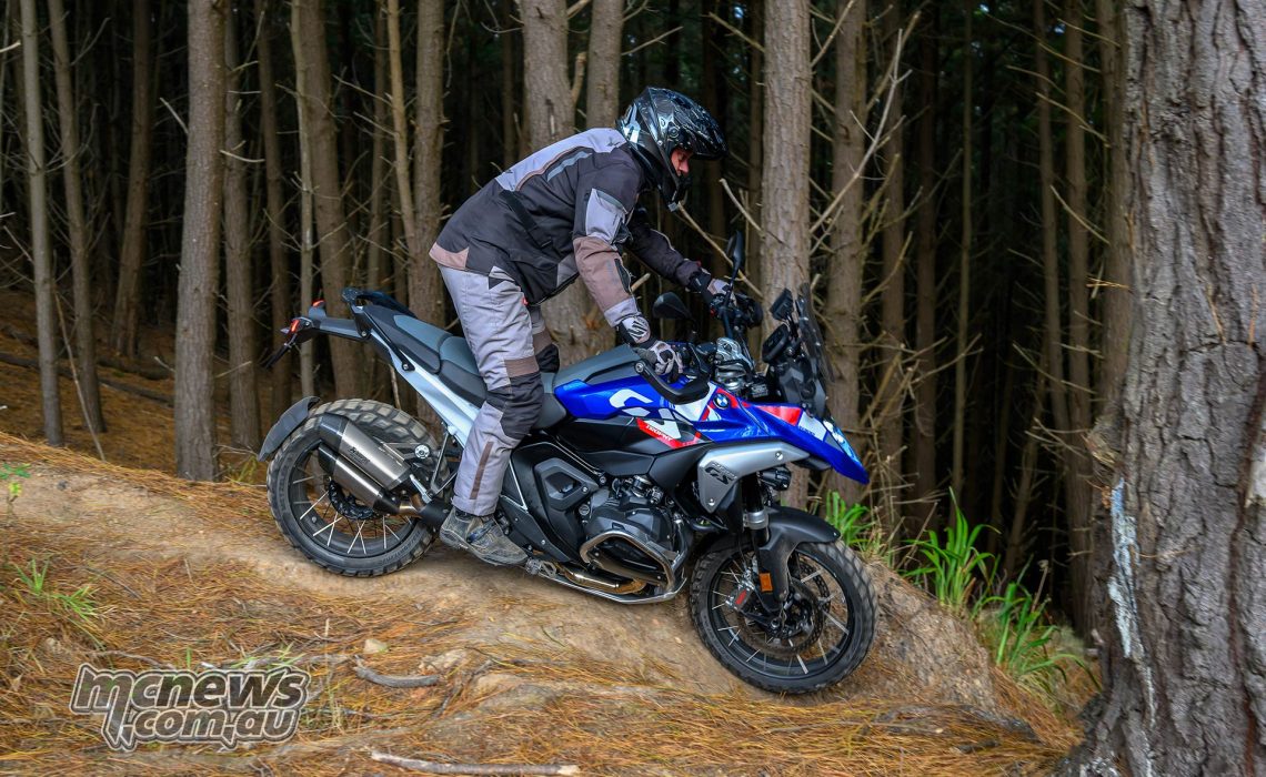 BMW R 1300 GS Trophy X Review - Motorcycle Test | MCNews