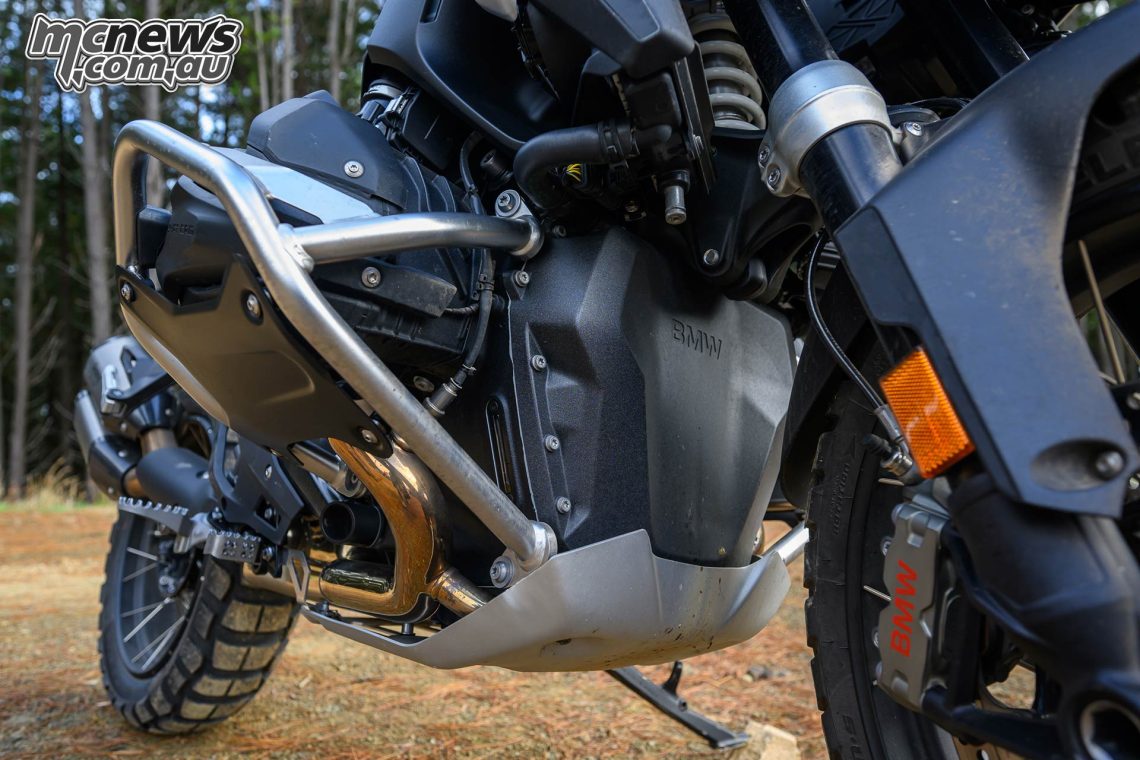 BMW R 1300 GS Trophy X Review - Motorcycle Test | MCNews