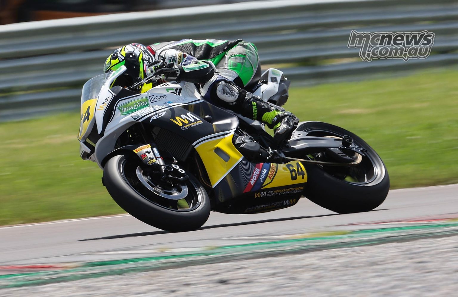 Tayla Relph makes great first steps at opening WorldWCR Test | MCNews