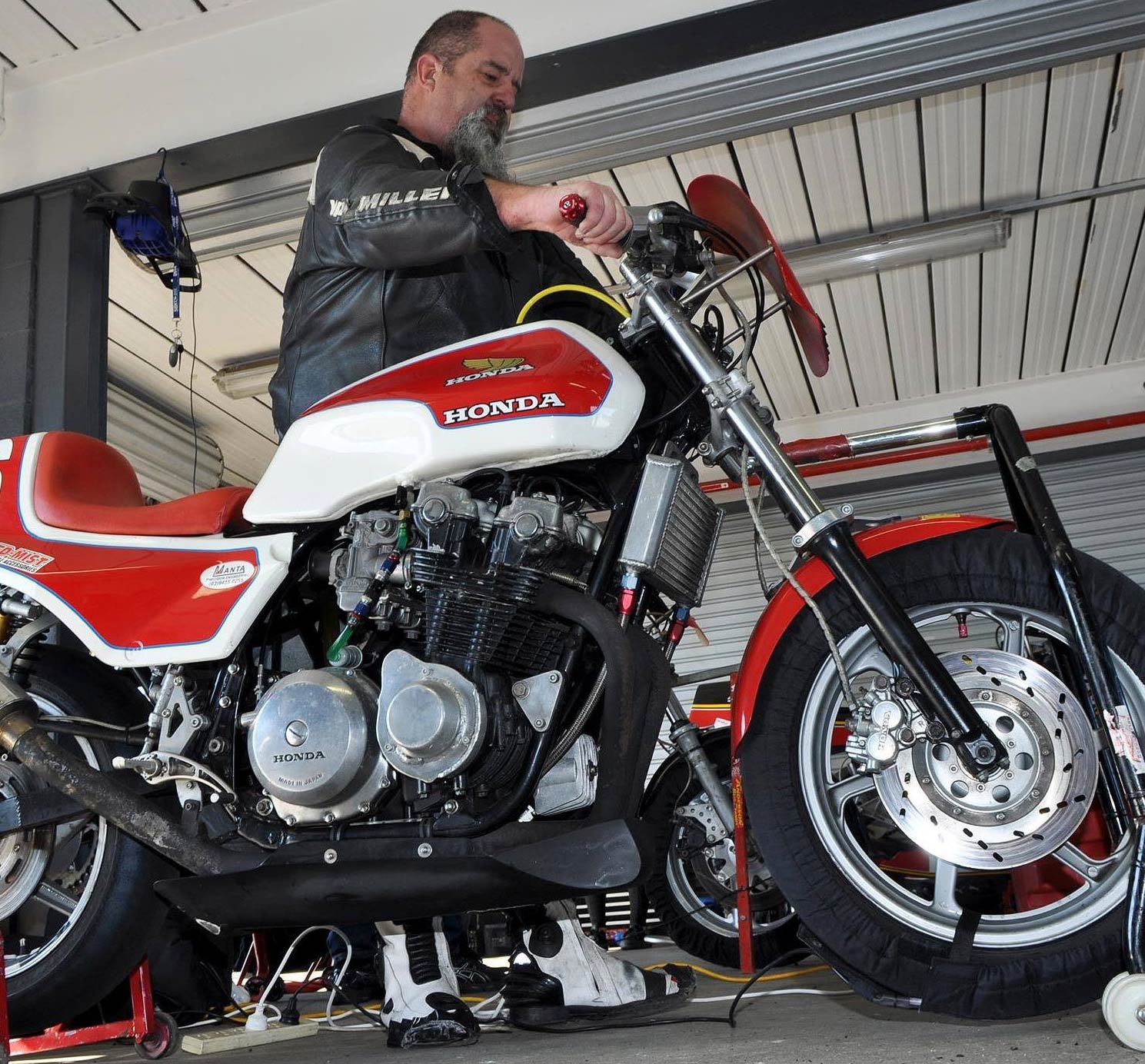 Superbike Masters perpetual trophy to be named in honour of Darren Lark ...