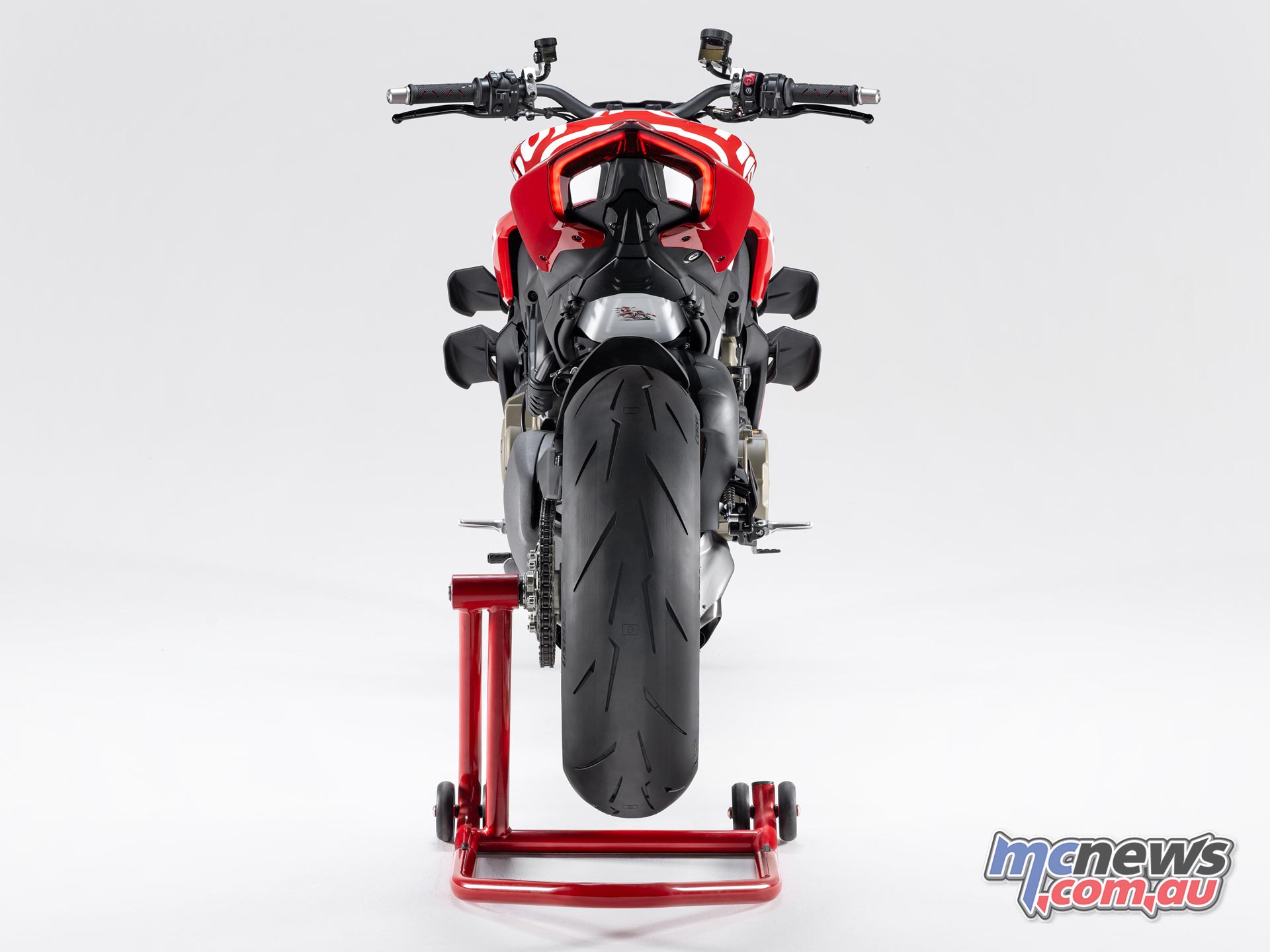 Ducati Streetfighter V4 Supreme collectors edition breaks cover | MCNews