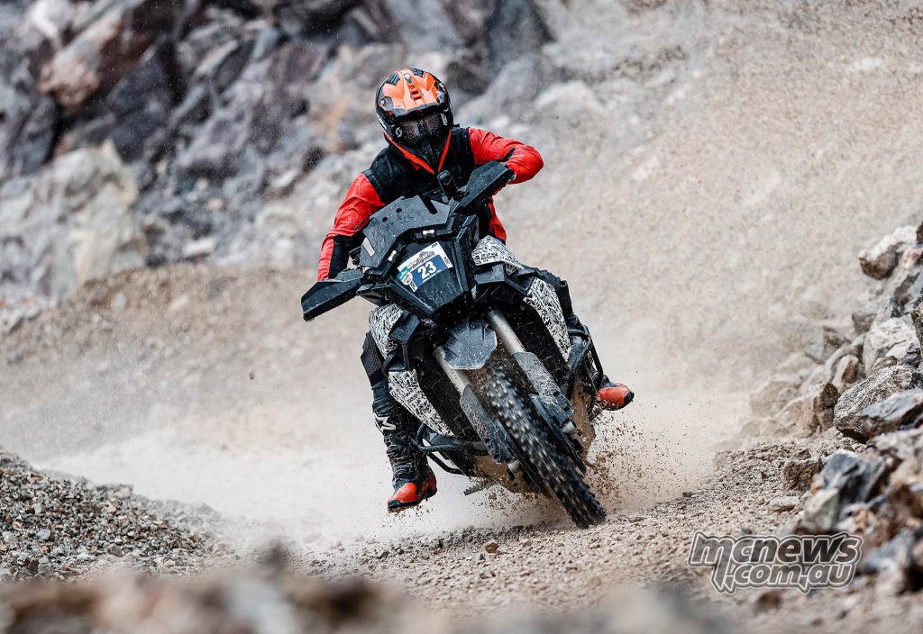 Clutchless semi-automatic KTM prototype twin raced at Erzbergrodeo | MCNews