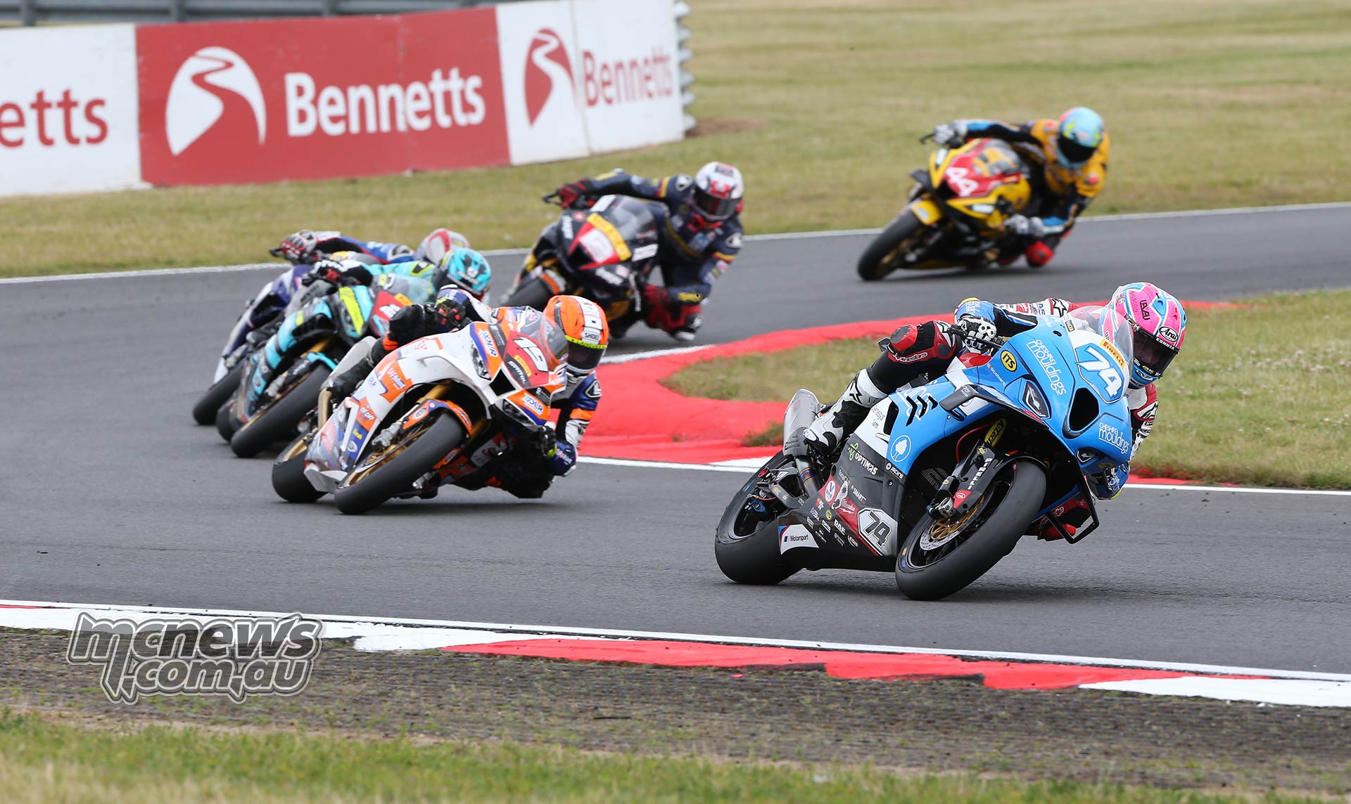 High-res image gallery from BSB Round 5 at Snetterton | MCNews