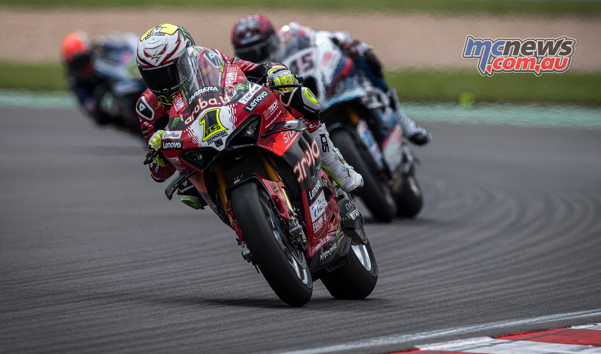 Just how much did the WSBK riders & machines weigh at Donington? | MCNews