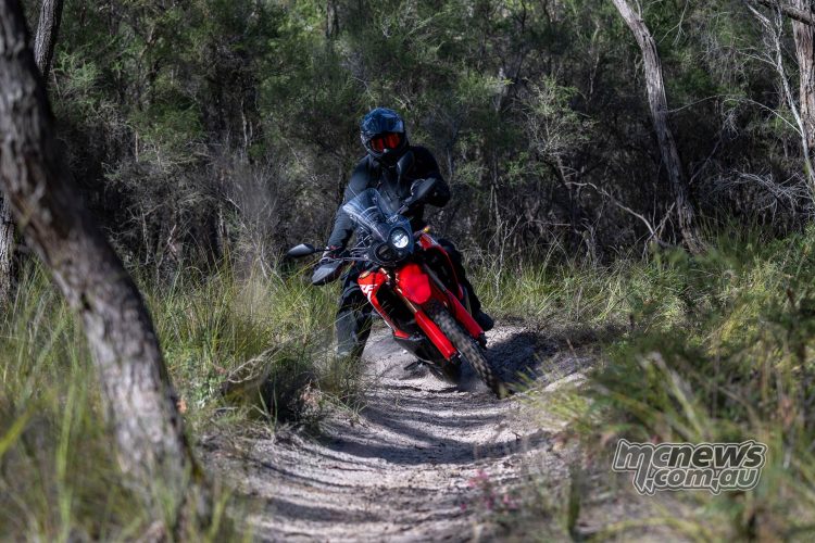 Honda CRF300 Rally Review - Motorcycle Test | MCNews