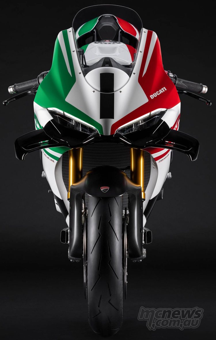 2025 Ducati Panigale V4 Tricolore - An exclusive Panigale with some trick features | MCNews