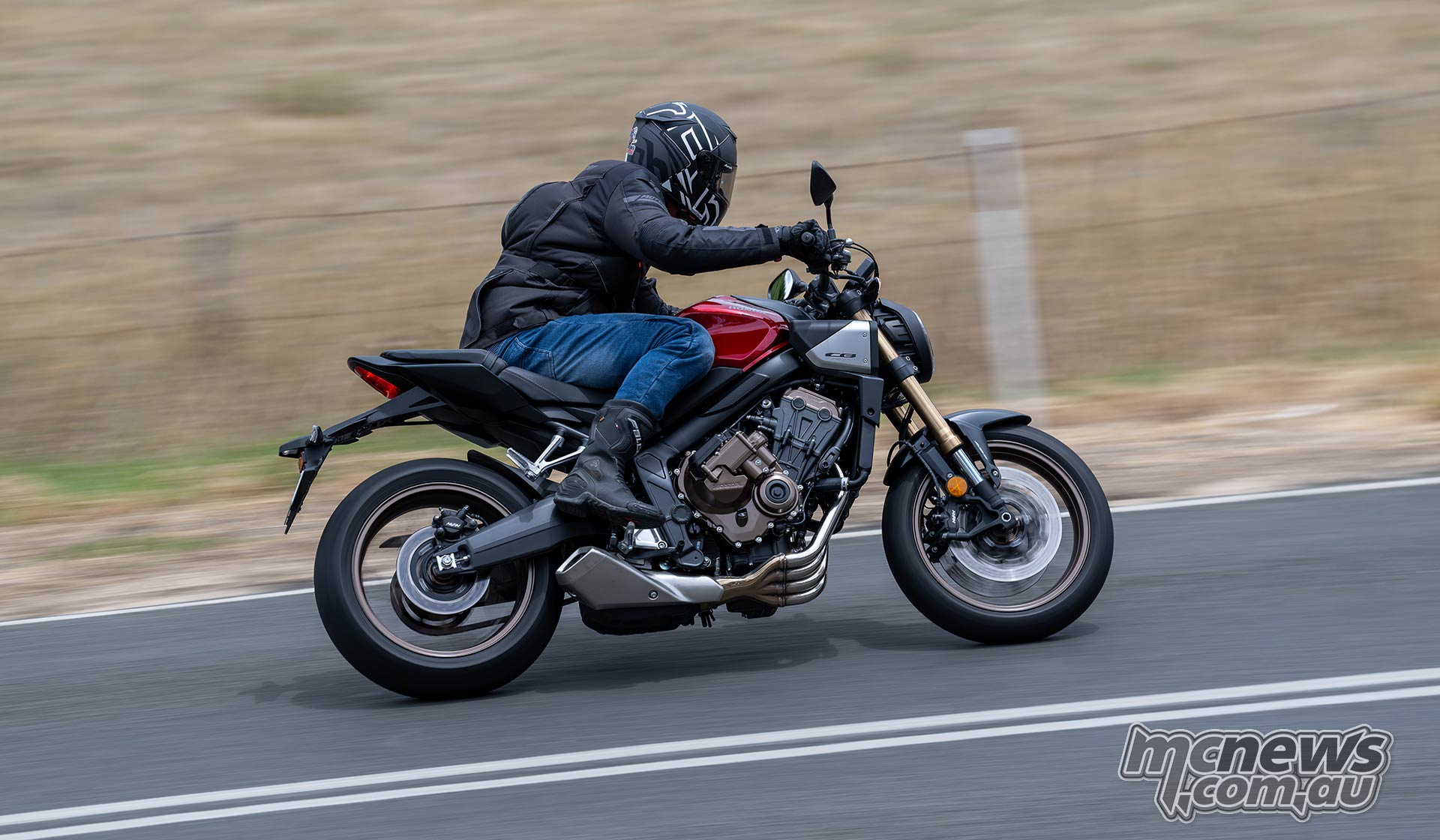 Honda CB650R E-Clutch Review | MCNews