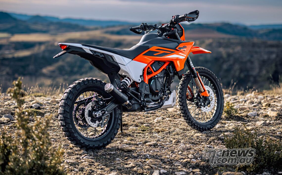 KTM 390 Enduro R revealed ahead of new 2025 390 Adventure range | MCNews
