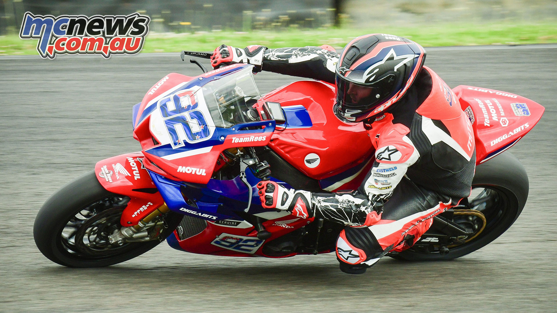 Father and son team dominate NZ Superbike opener at Teretonga | MCNews