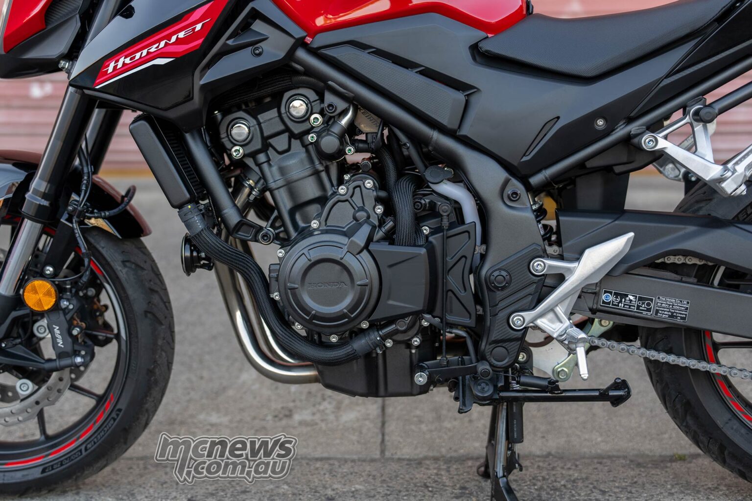 2025 Honda CB500 Hornet Review | LAMS Motorcycle Test | MCNews