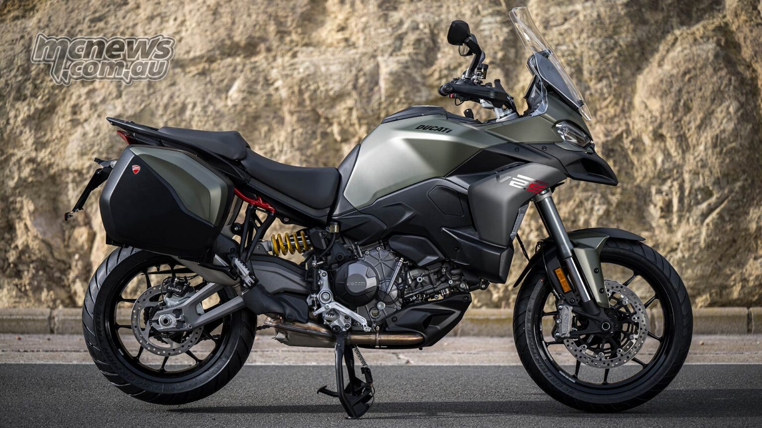 2025 Ducati Multistrada V2 S Review – Motorcycle Test | MCNews