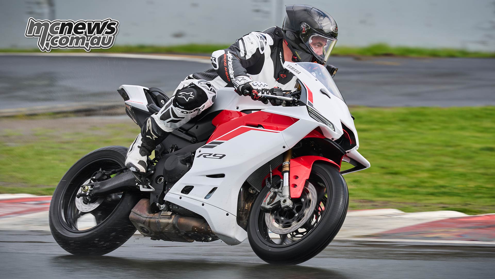 Yamaha YZF-R9 Review - Motorcycle Test | MCNews