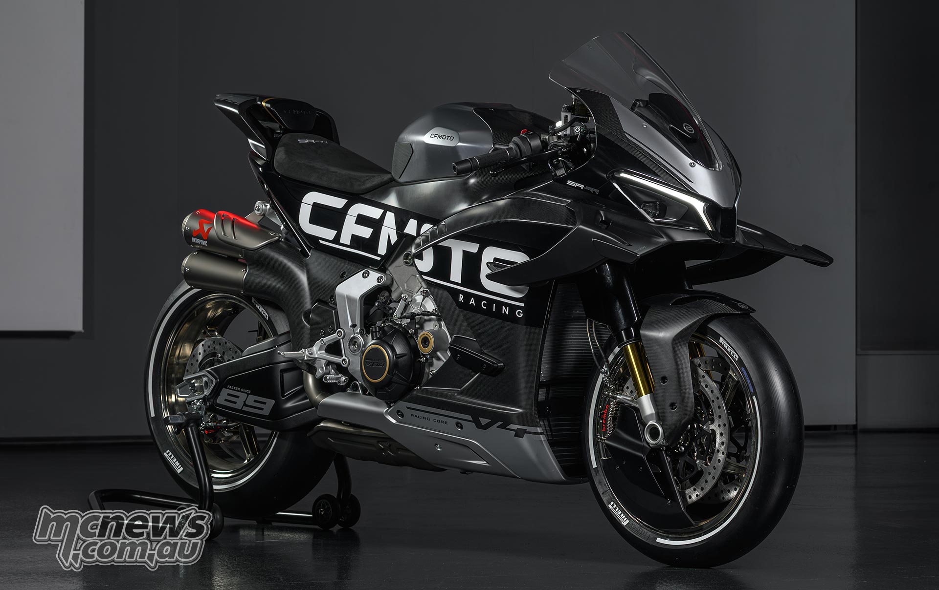 CFMOTO showcase 210+ hp 997 cc V4 SR-RR prototype | MCNews