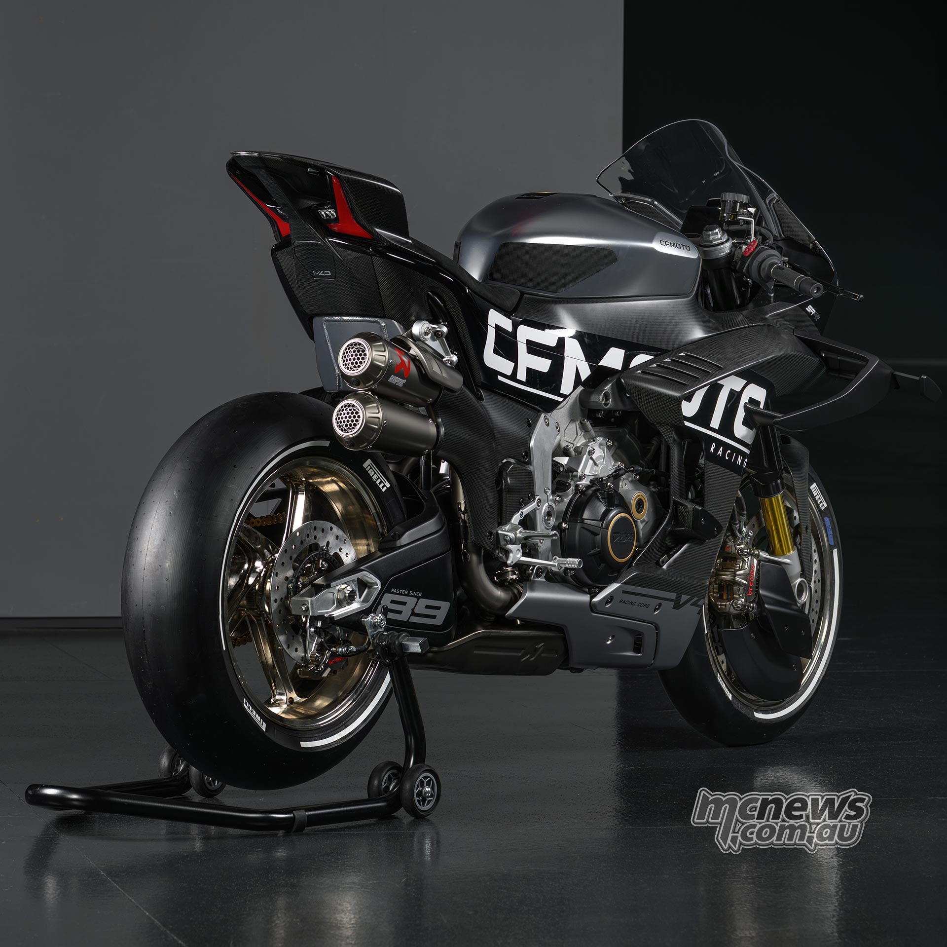 CFMOTO showcase 210+ hp 997 cc V4 SR-RR prototype | MCNews