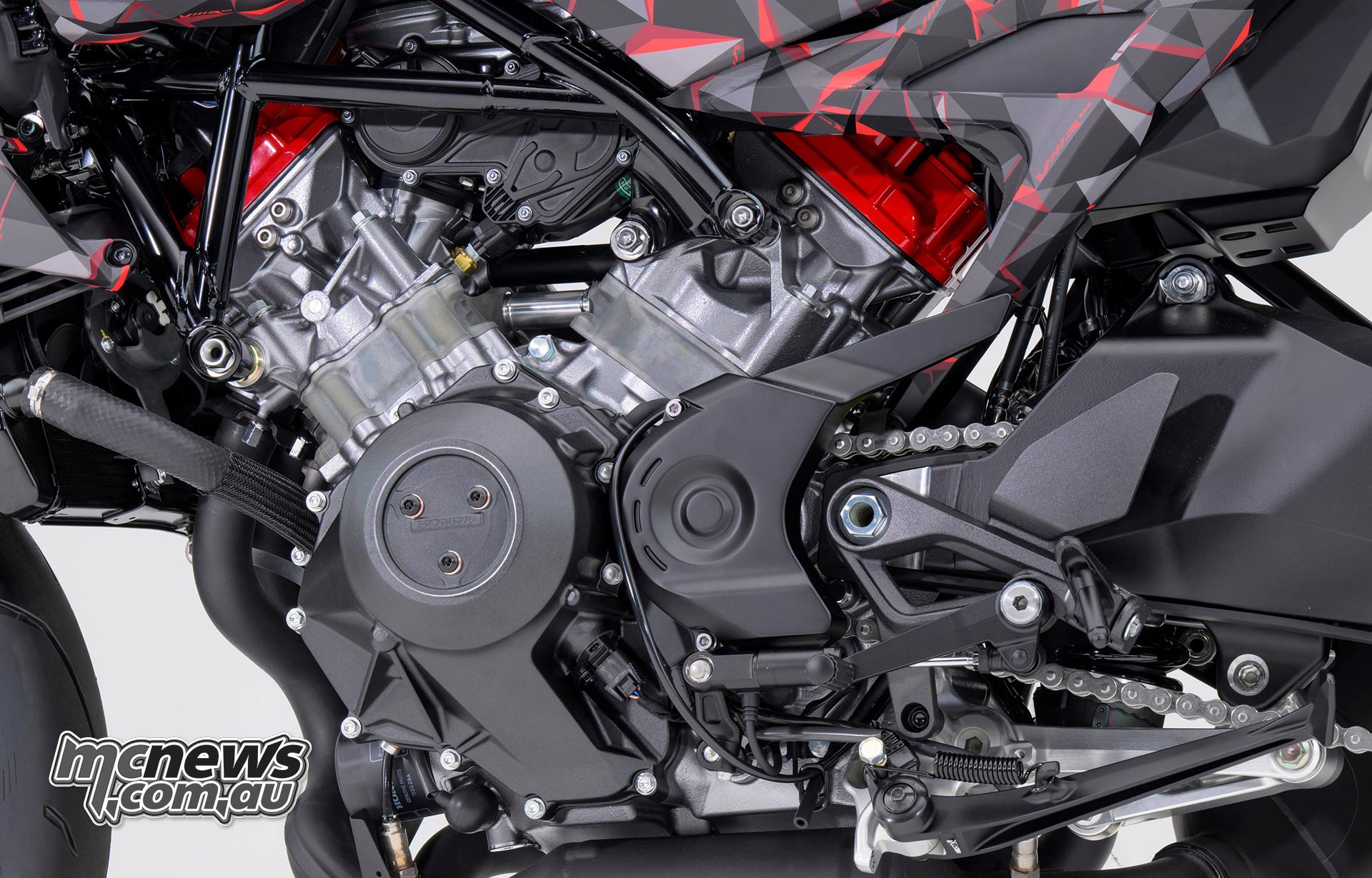 Blown V3 triple showcased by Honda - V3R 900 E-Compressor | MCNews