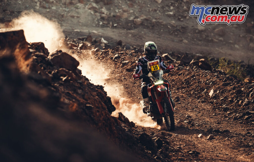 Daniel Sanders claims stage two win and Dakar lead | MCNews